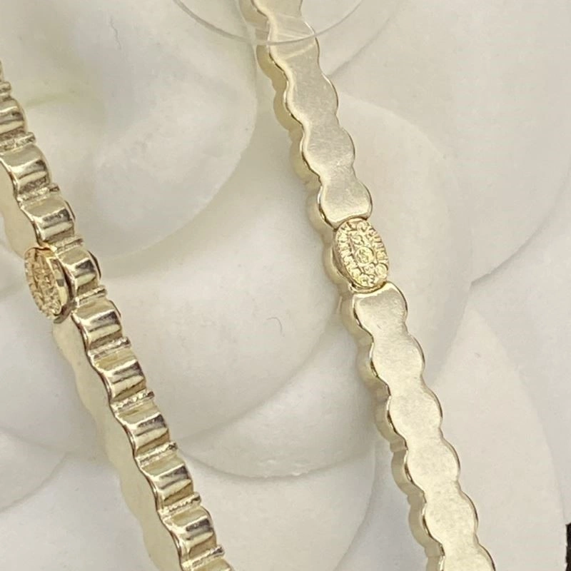 Top match Chanel Earrings