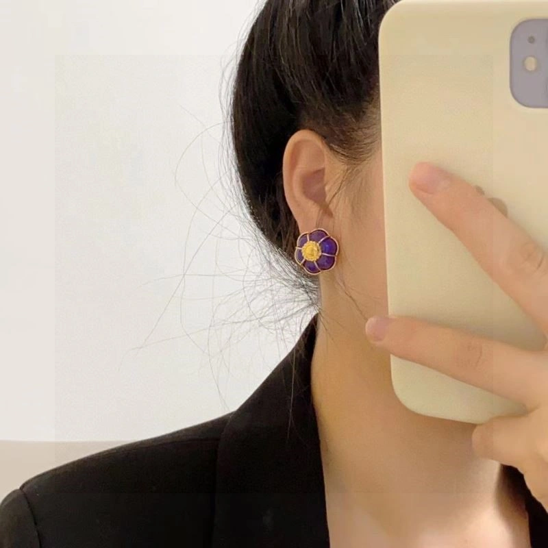 Top mirror Chanel Earrings