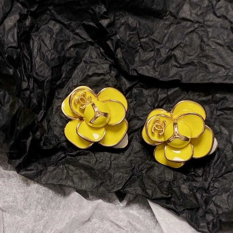 Top mirror Chanel Earrings