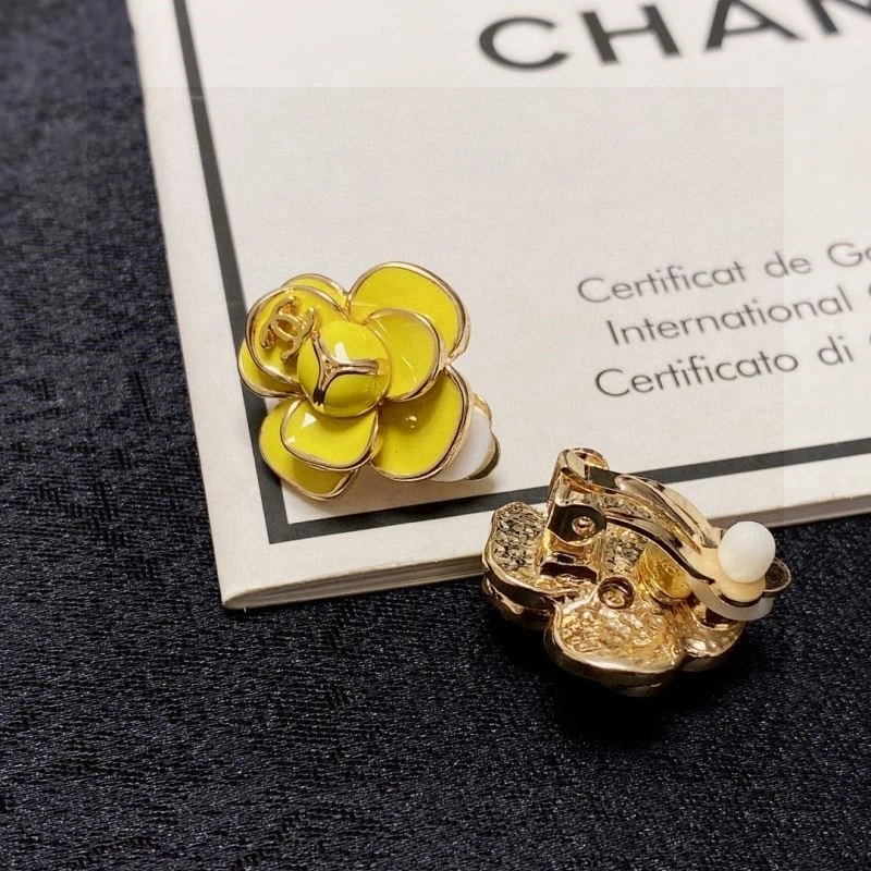 Top mirror Chanel Earrings
