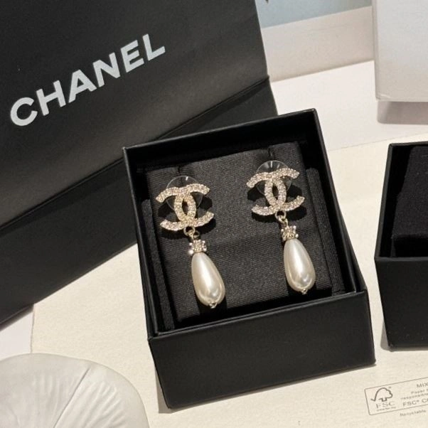Low-cost Chanel Earrings