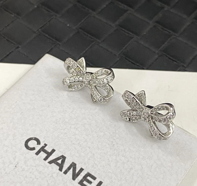 Top match Chanel Earrings