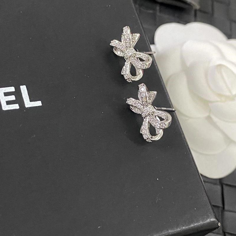 Top match Chanel Earrings