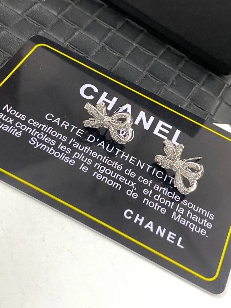 Top match Chanel Earrings