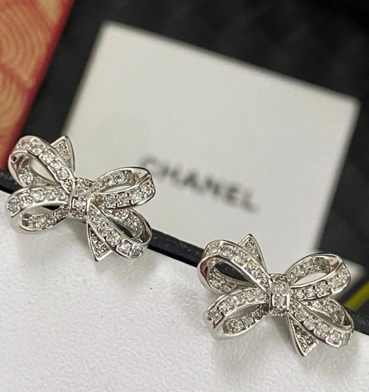 Top match Chanel Earrings
