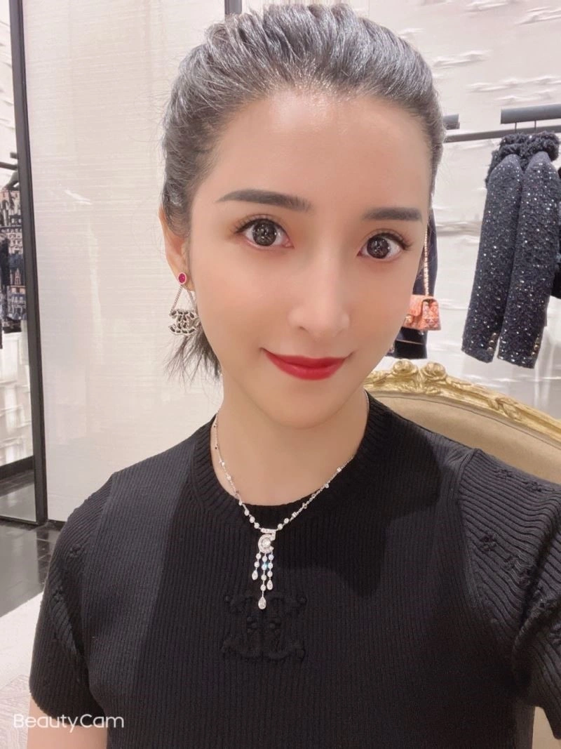 Accurate model Chanel Earrings