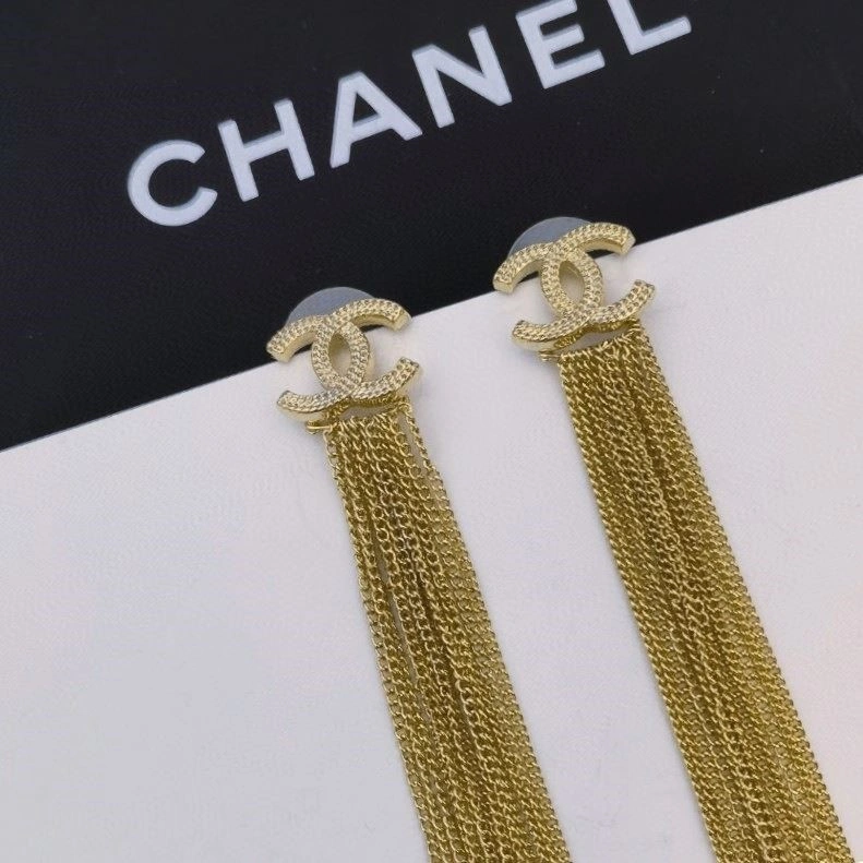 Top match Chanel Earrings