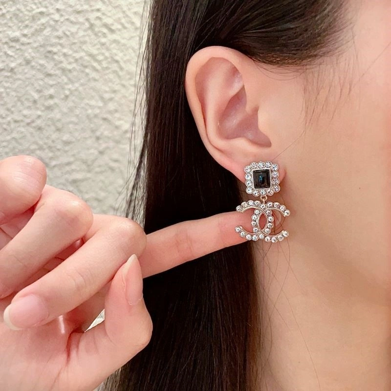 High accuracy Chanel Earrings