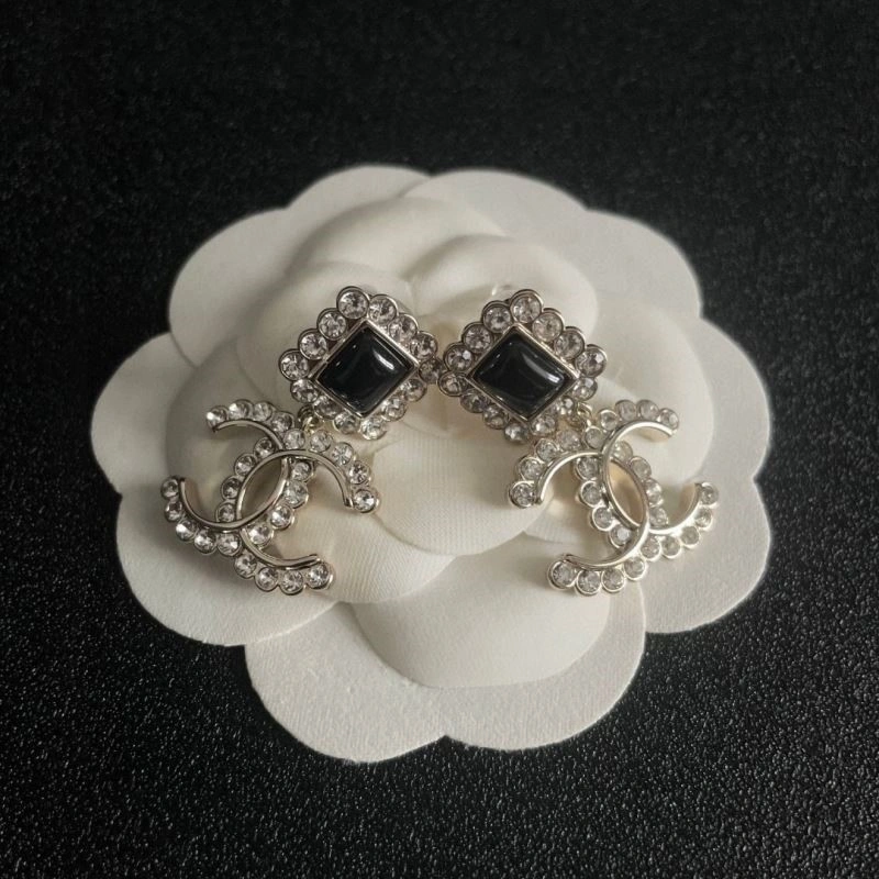 High accuracy Chanel Earrings