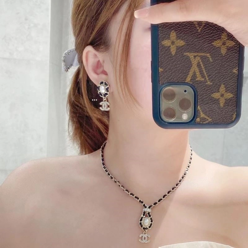 Low-cost Chanel Earrings