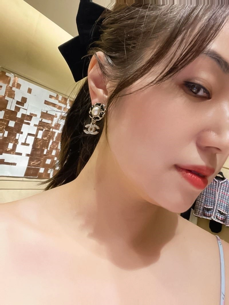 Low-cost Chanel Earrings