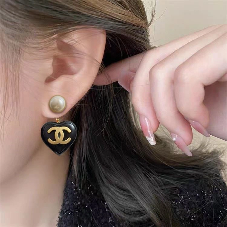 Top mirror Chanel Earrings