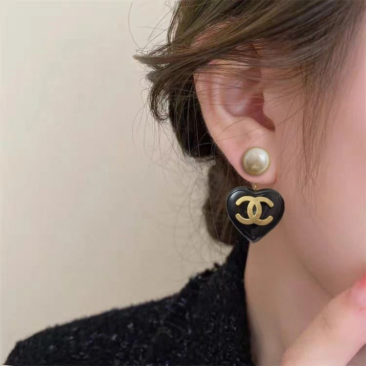 Top mirror Chanel Earrings