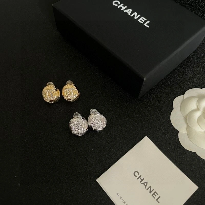 Top mirror Chanel Earrings