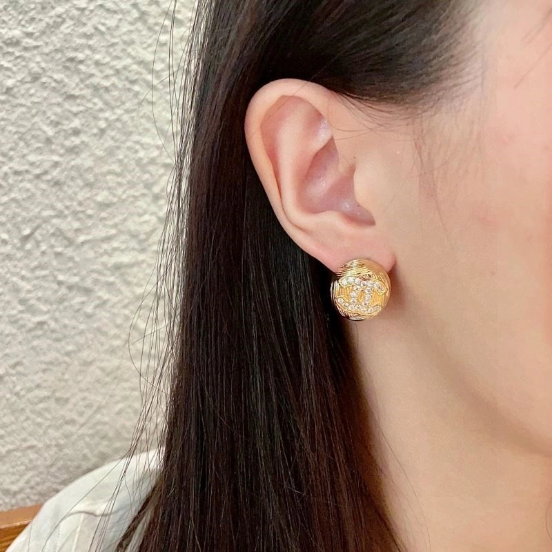 Top mirror Chanel Earrings