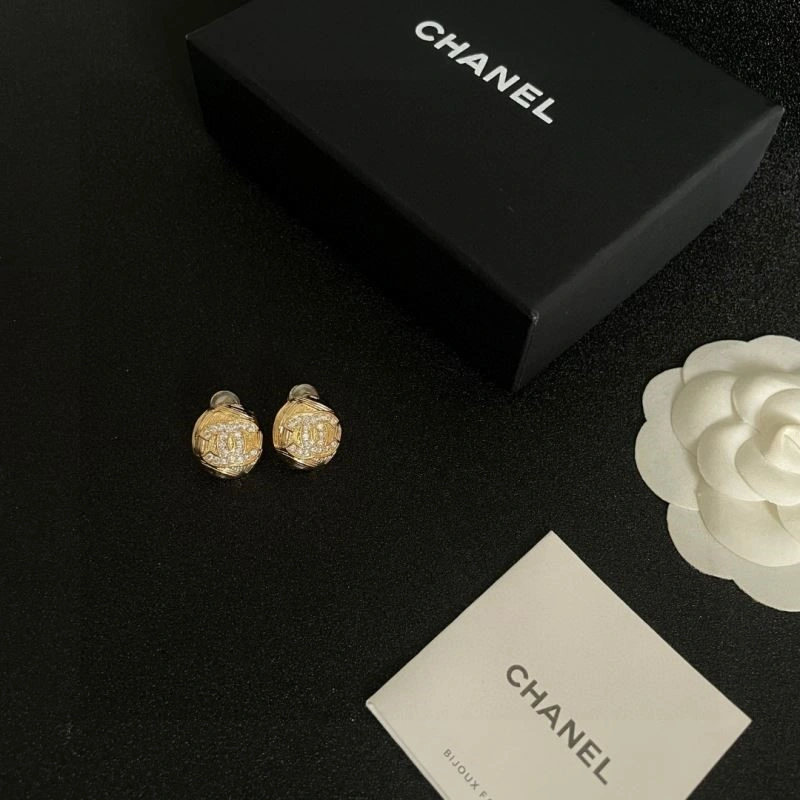 Top mirror Chanel Earrings