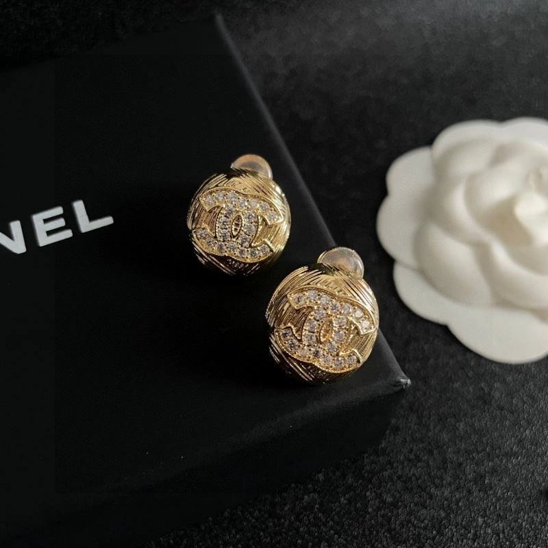 Top mirror Chanel Earrings