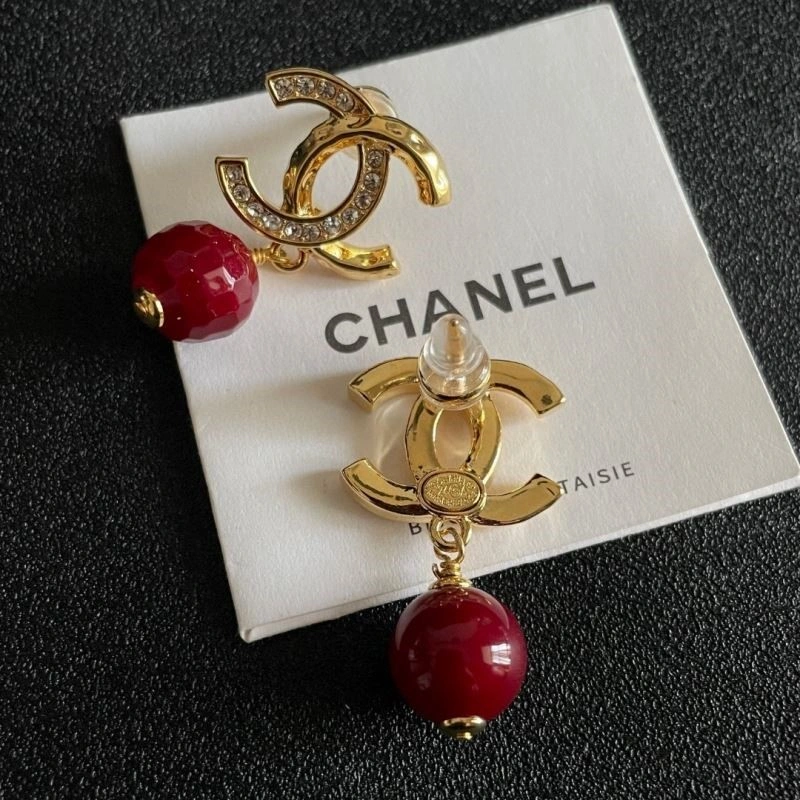 Top match Chanel Earrings