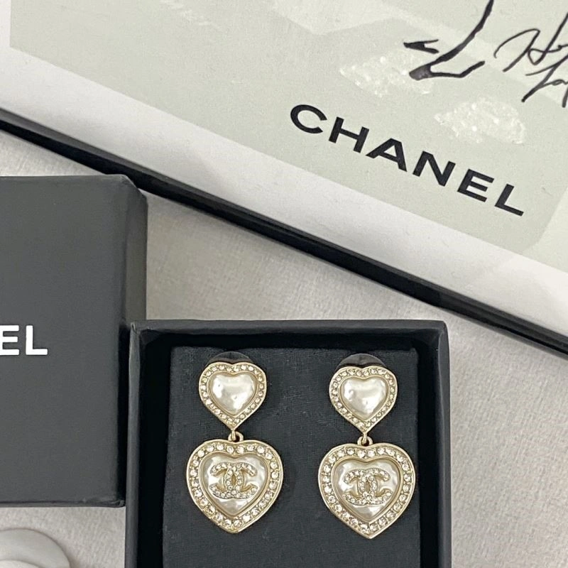 Top match Chanel Earrings