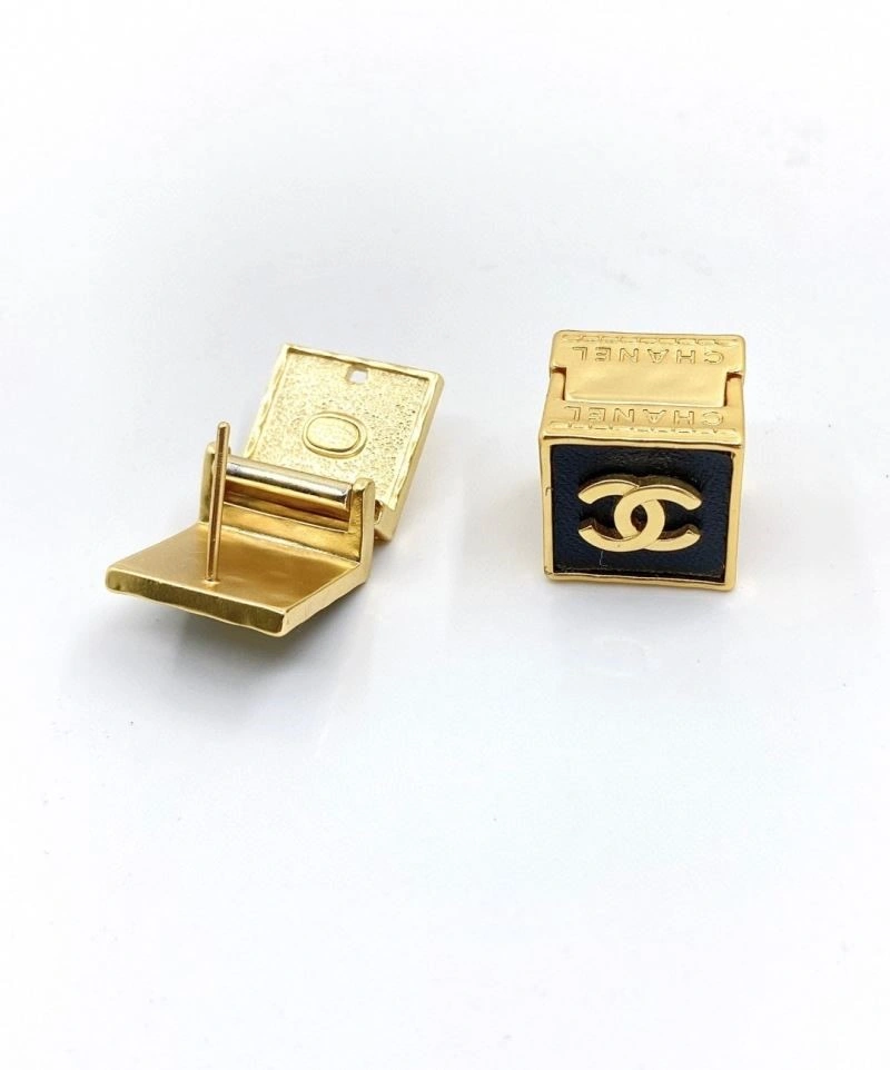 Top match Chanel Earrings