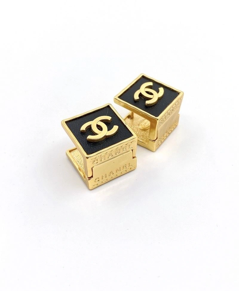 Top match Chanel Earrings