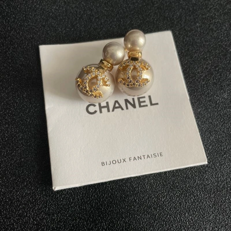 Top mirror Chanel Earrings