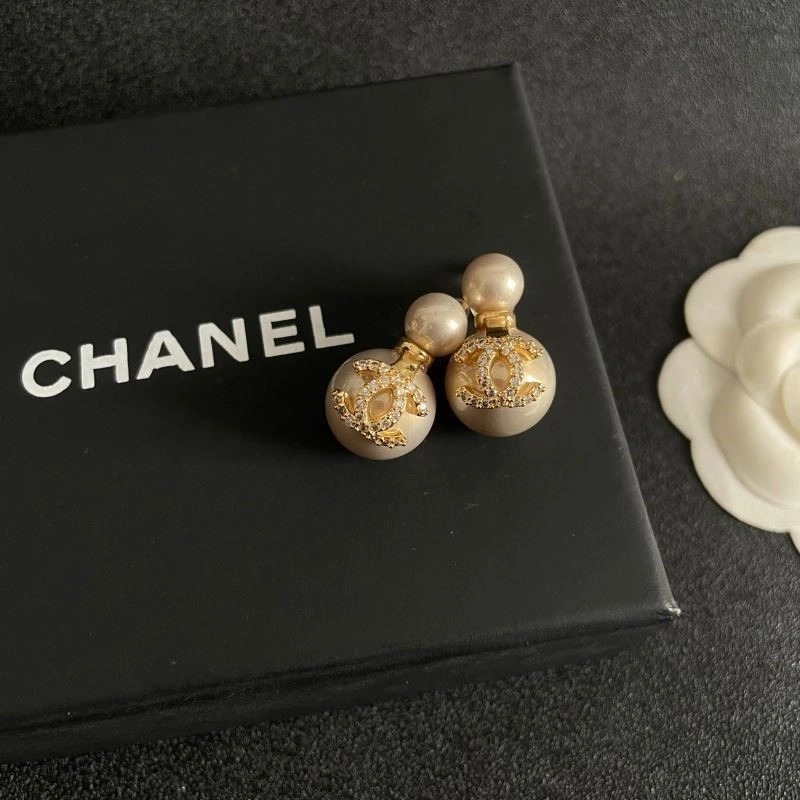 Top mirror Chanel Earrings