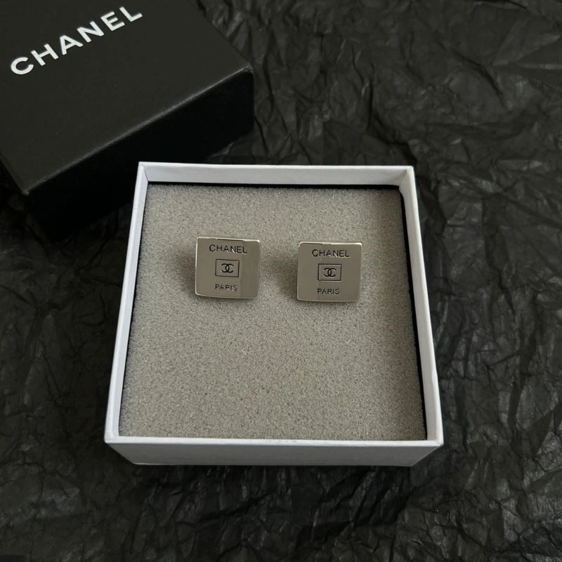 Top mirror Chanel Earrings