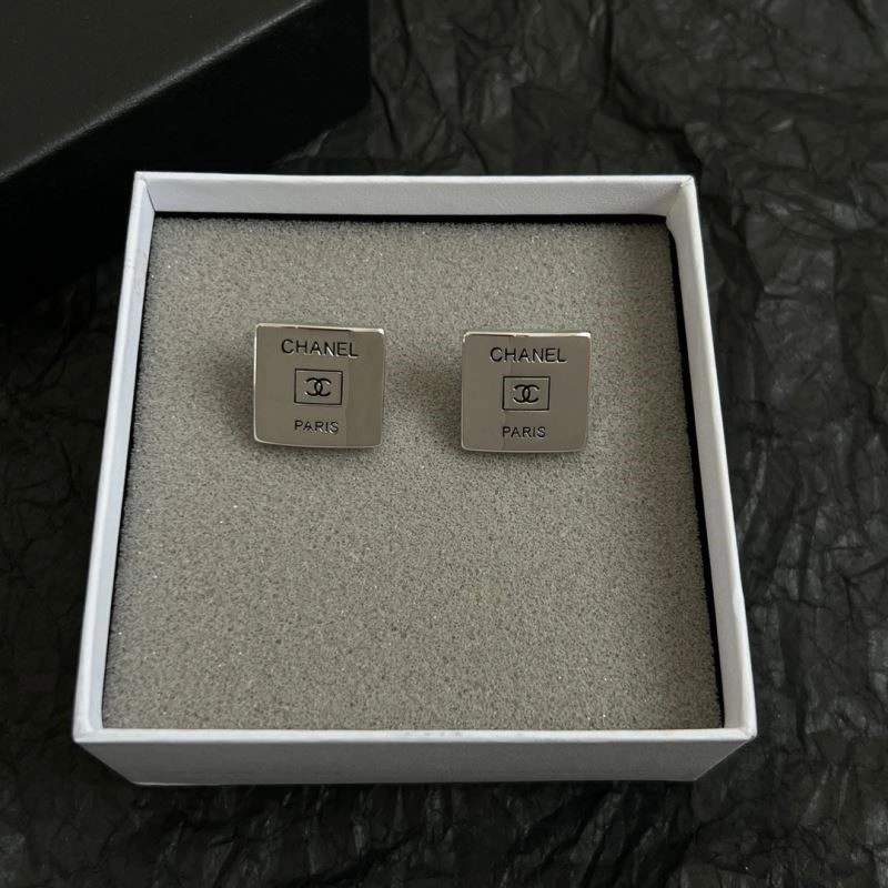 Top mirror Chanel Earrings