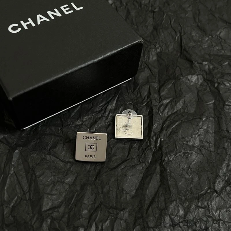 Top mirror Chanel Earrings