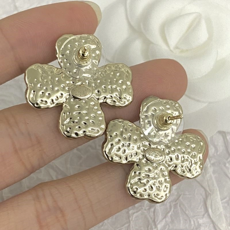 Top mirror Chanel Earrings