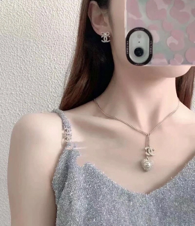 Accurate model Chanel Earrings