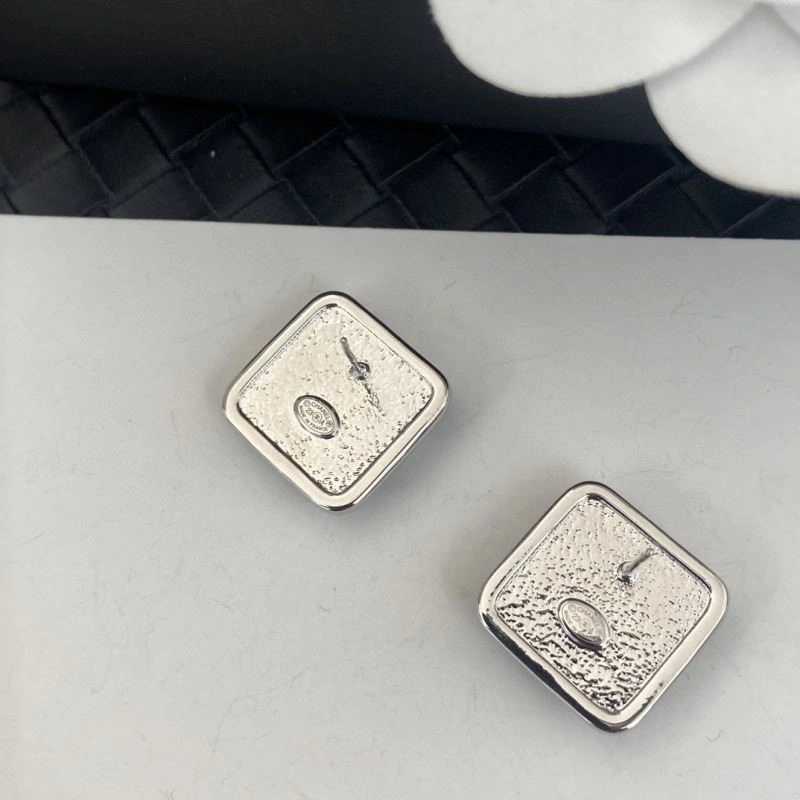 Top mirror Chanel Earrings