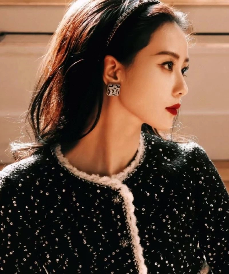 Top mirror Chanel Earrings