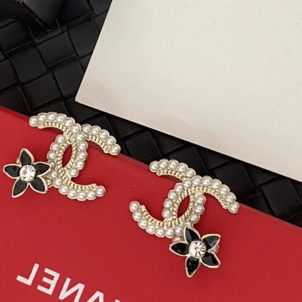 High accuracy Chanel Earrings