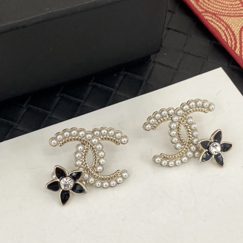 High accuracy Chanel Earrings