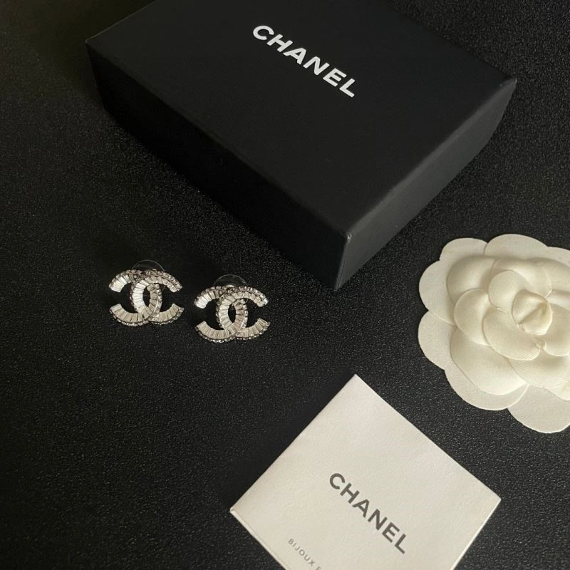 Top mirror Chanel Earrings