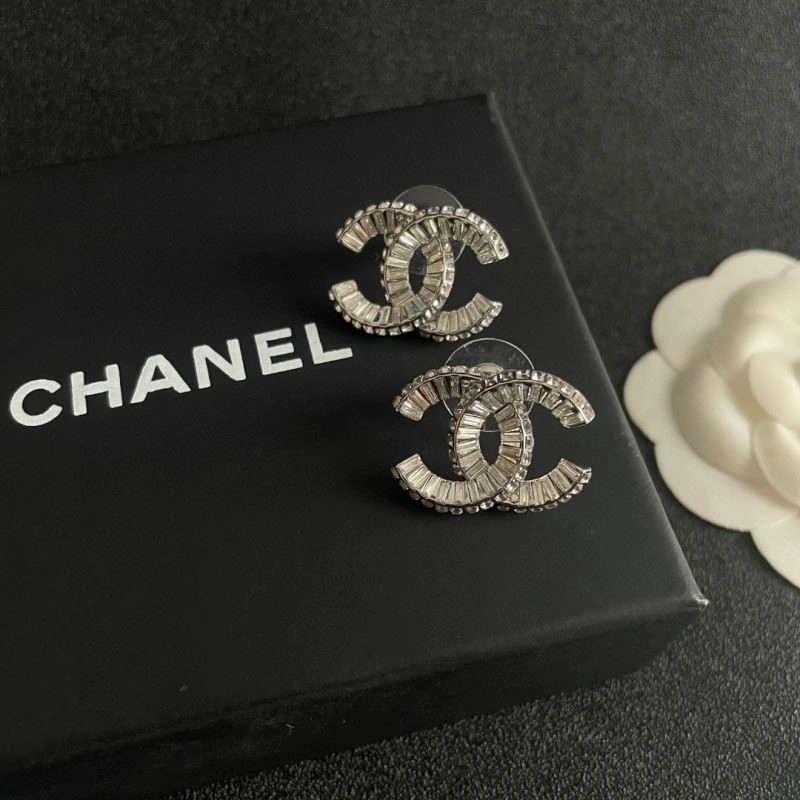 Top mirror Chanel Earrings