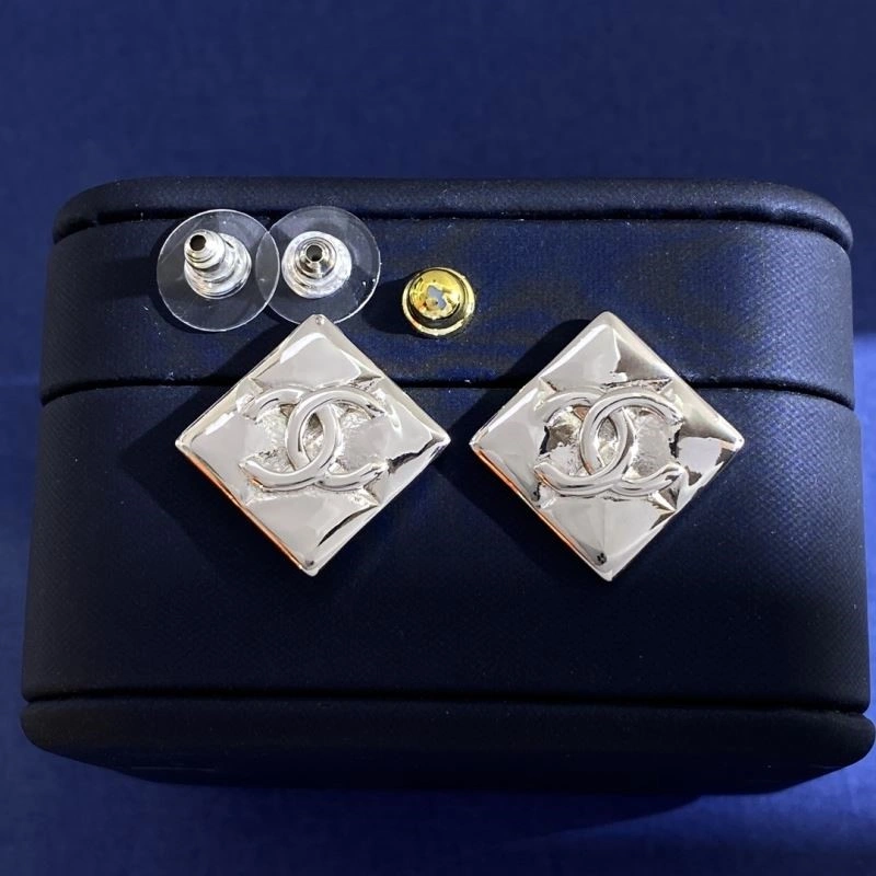 Top mirror Chanel Earrings