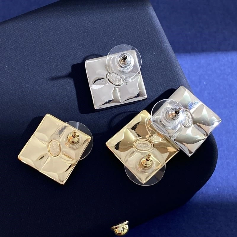 Top mirror Chanel Earrings