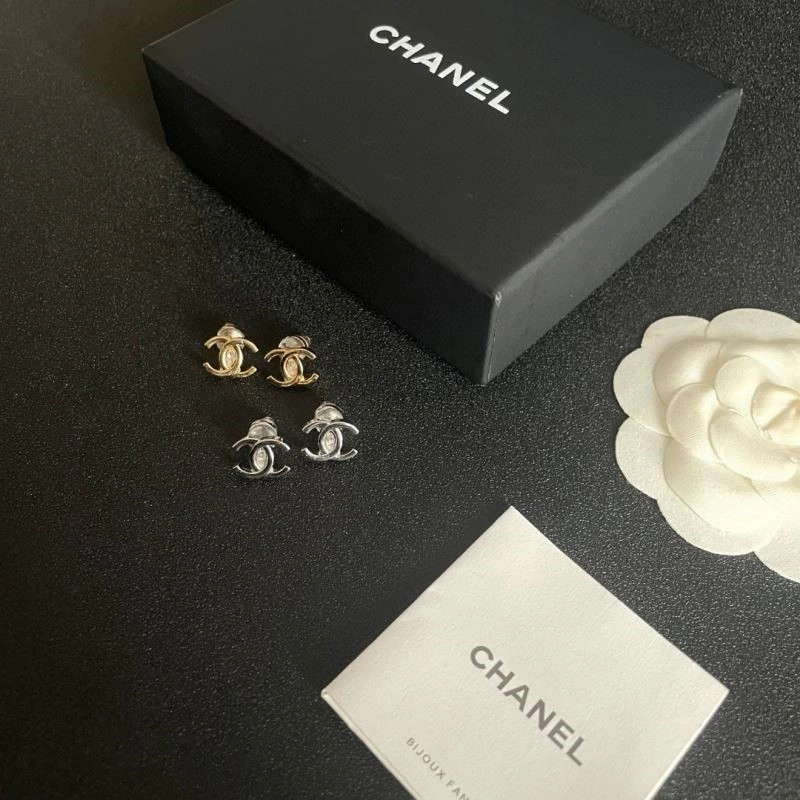 Top mirror Chanel Earrings