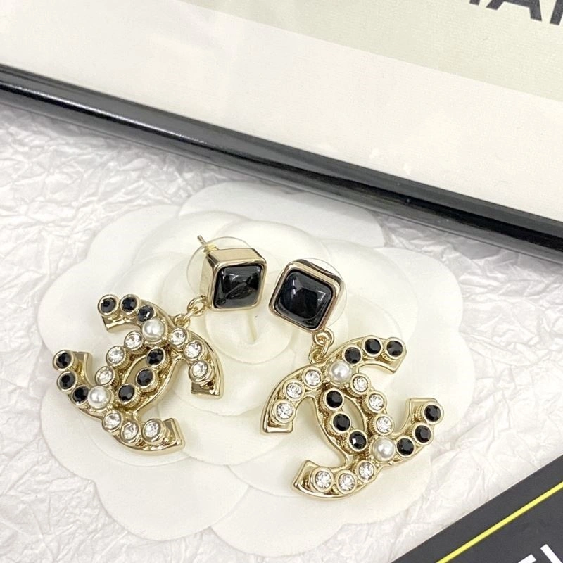 Top mirror Chanel Earrings
