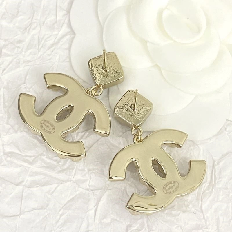 Top mirror Chanel Earrings
