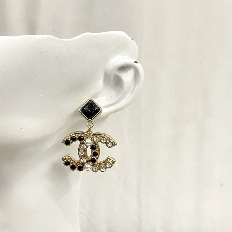 Top mirror Chanel Earrings