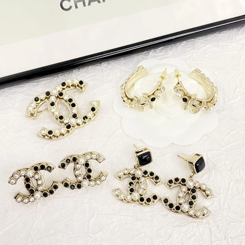 Top mirror Chanel Earrings