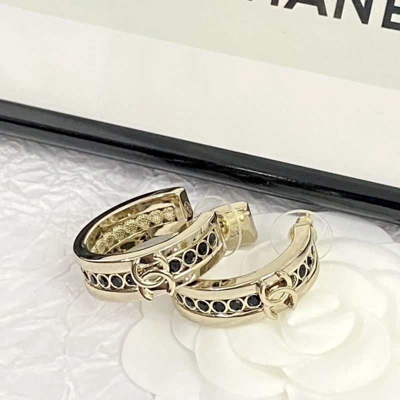 Top match Chanel Earrings