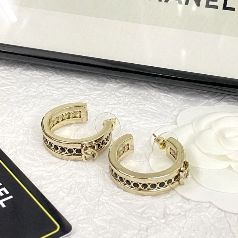 Top match Chanel Earrings
