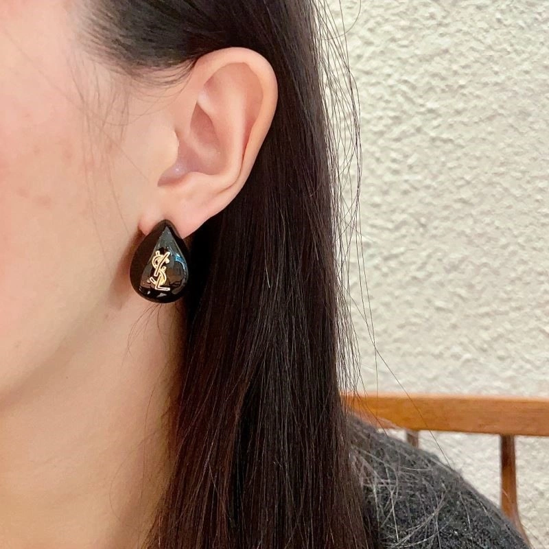 Discounted Chanel Earrings
