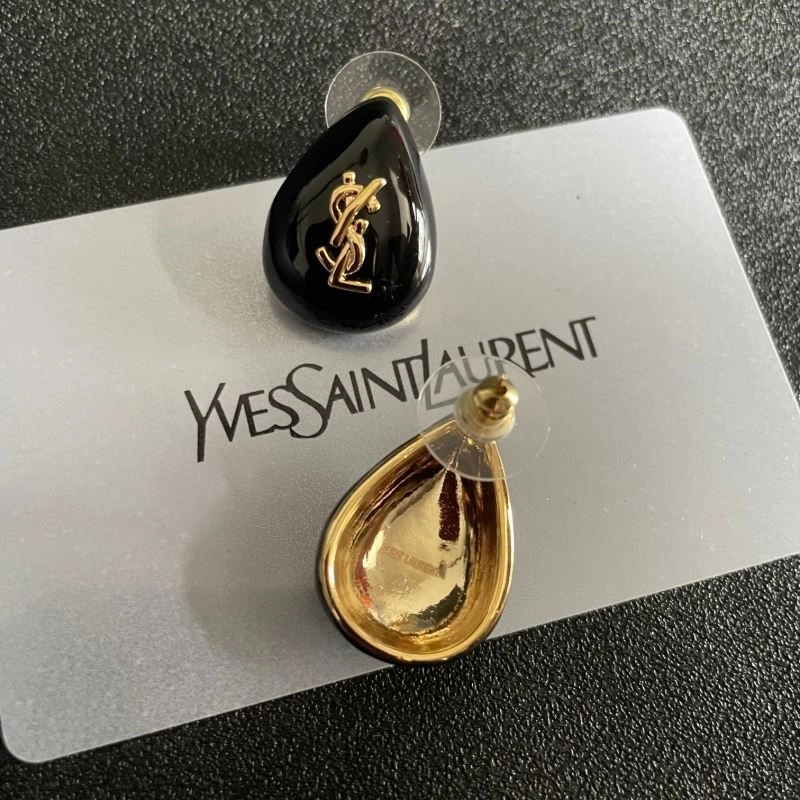 Discounted Chanel Earrings