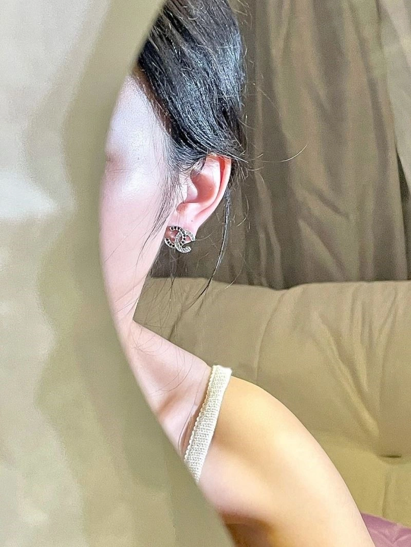 Accurate model Chanel Earrings